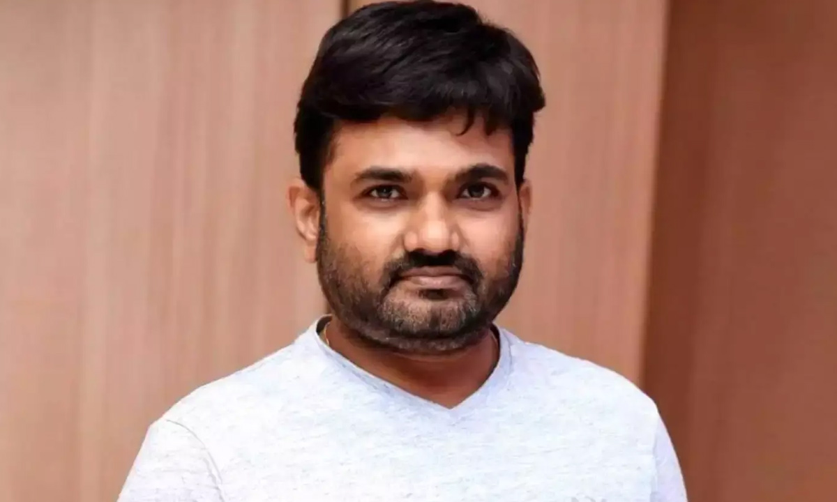 మారుతిపై మరీ అంత కక్ష్యనా? ఆగేదెప్పుడు? | Director Maruthi Faces COD ...