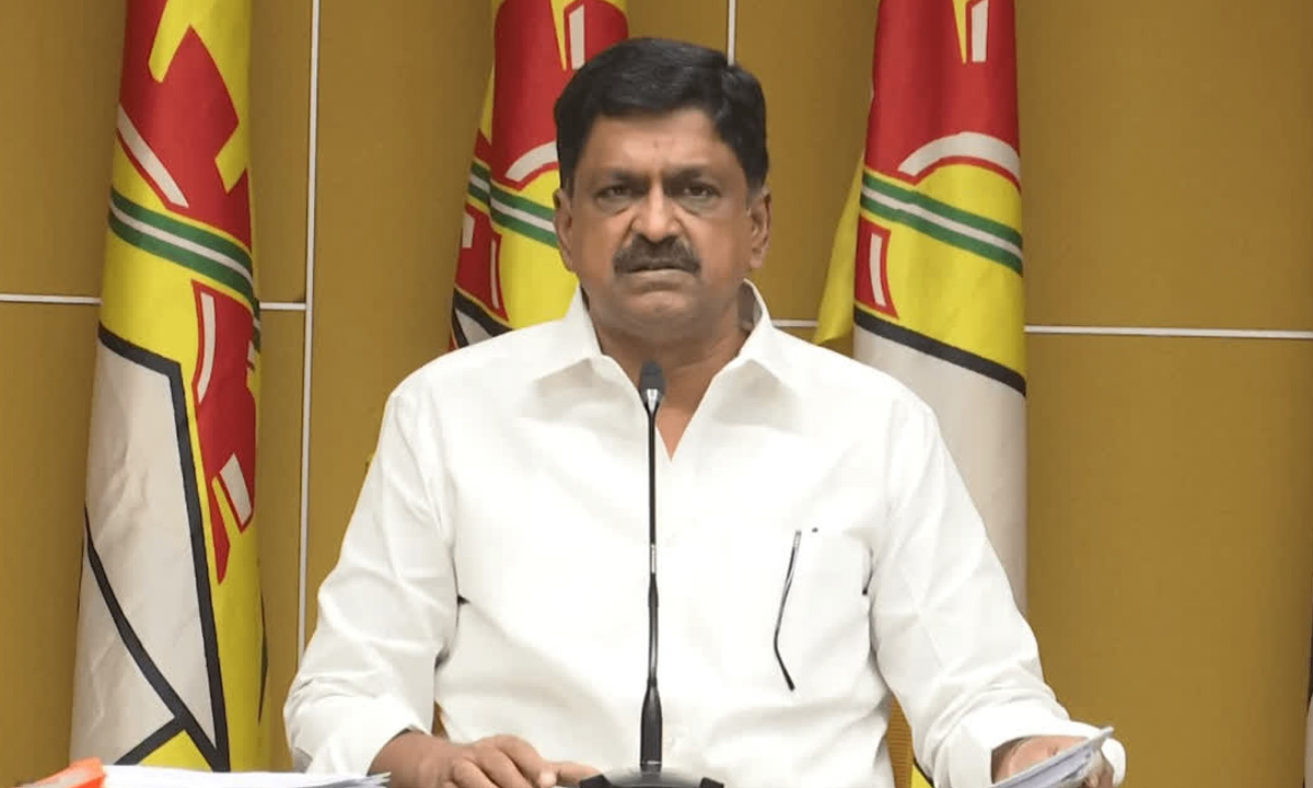 పయ్యావుల...విన్నపాలు వినాల్సిందే | Payyavula Keshav's Tough Balancing ...