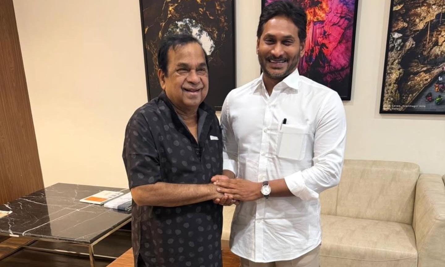 Viral Pic: Ex CM Jagan Meets Legendary Brahmanandam! | Viral Pic: Ex CM ...