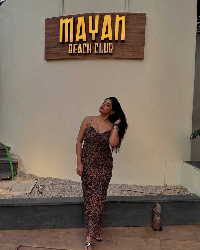 Supritha Naidu looks stylish in this star dust