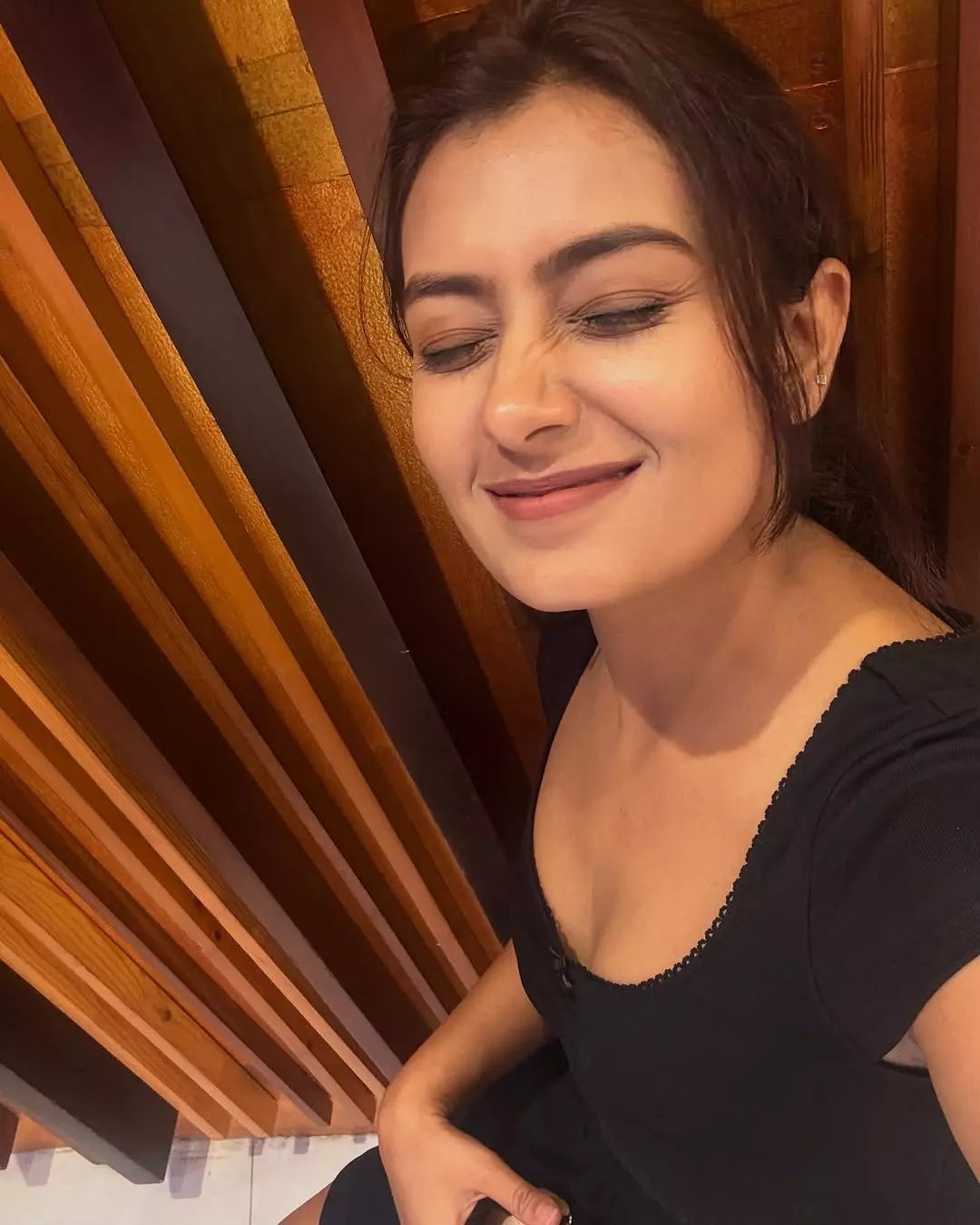 Rithvi Jagadeesh Wins The Style in Black Dress | Rithvi Jagadeesh Wins ...