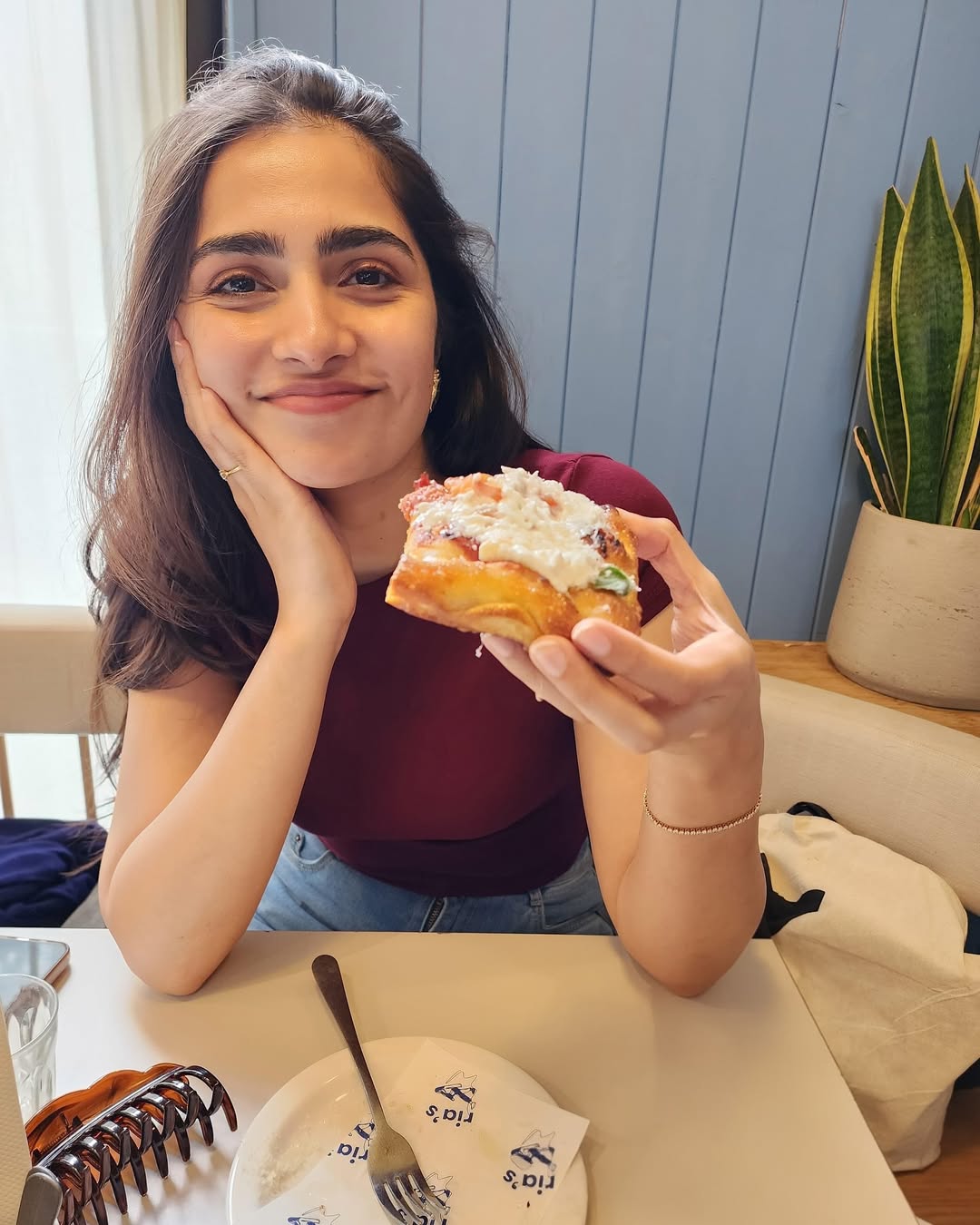 Rukmini Vasanth’s Happy Cafe Moment Wins Hearts | Rukmini Vasanth’s ...