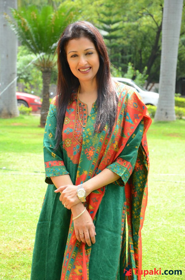 Gauthami Latest Photos