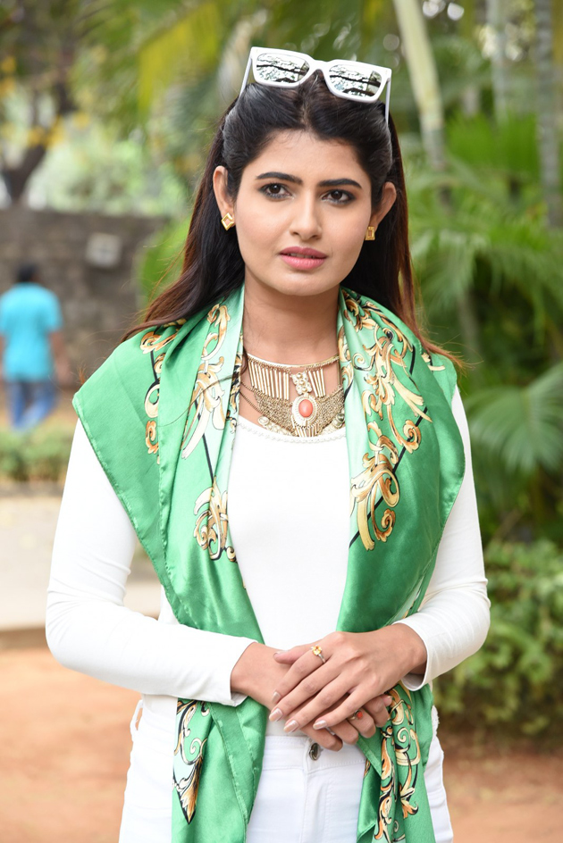 Ashima Narwal Photos