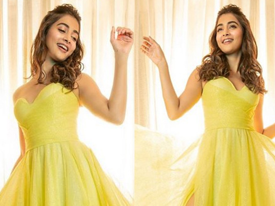 Pooja Hegde Beautiful Photoshoot