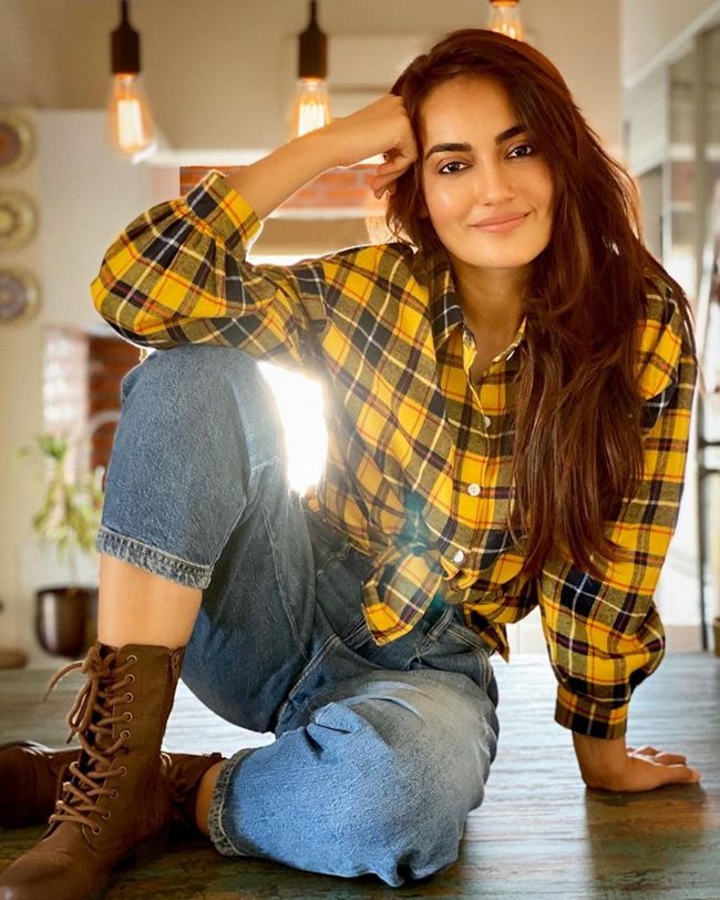 Surbhi Jyoti Gallery Images - Photogallery - Page 1
