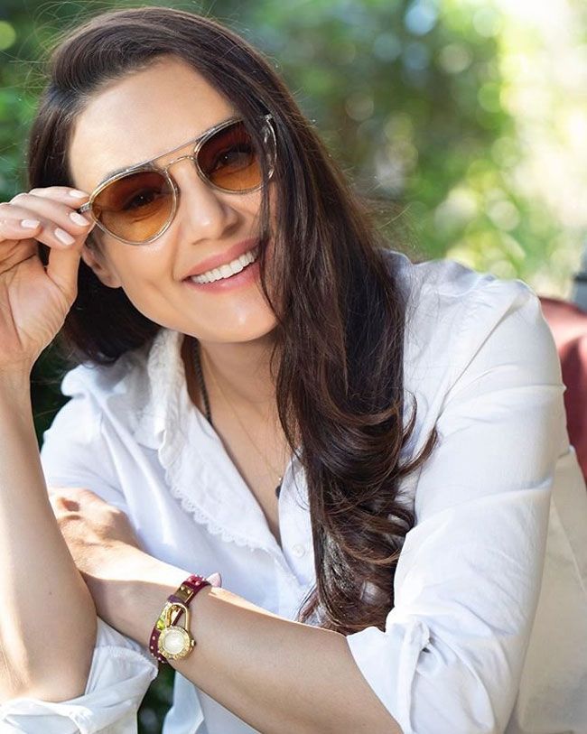 Preity Zinta Latest Gallery - Photogallery - Page 1