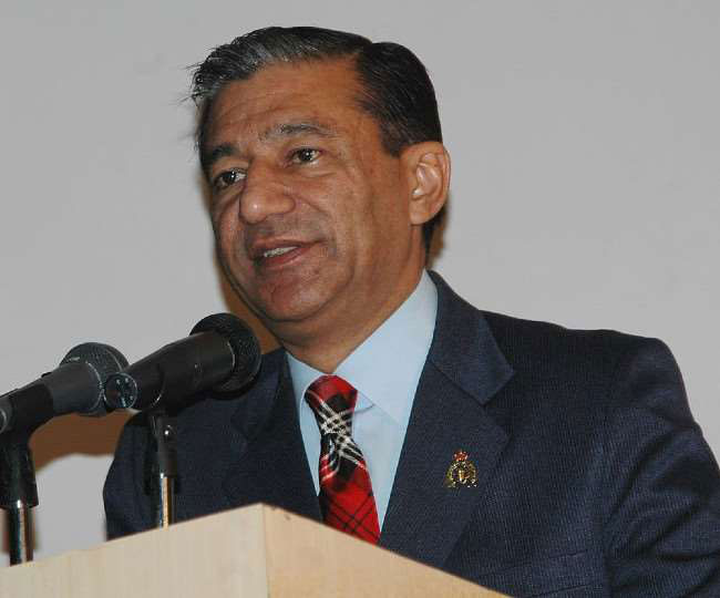 అంత పెద్ద వ్యక్తి ఆత్మహత్య చేసుకున్నాడు