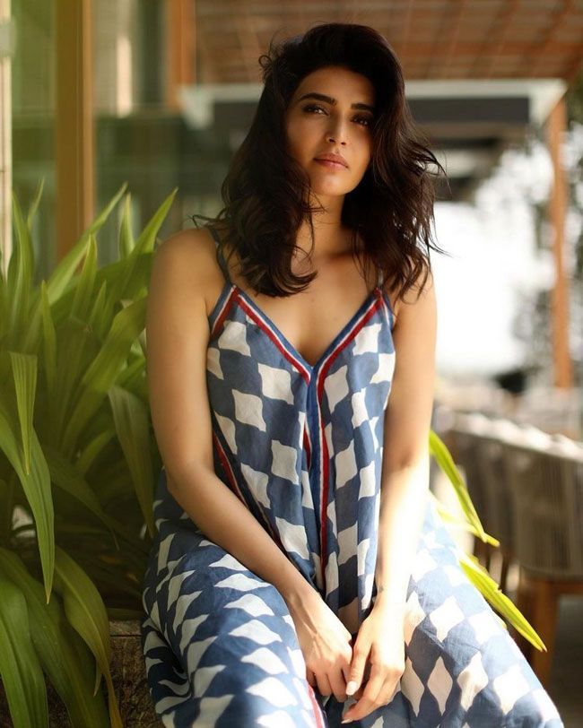 Karishma Tanna New Insta Photos