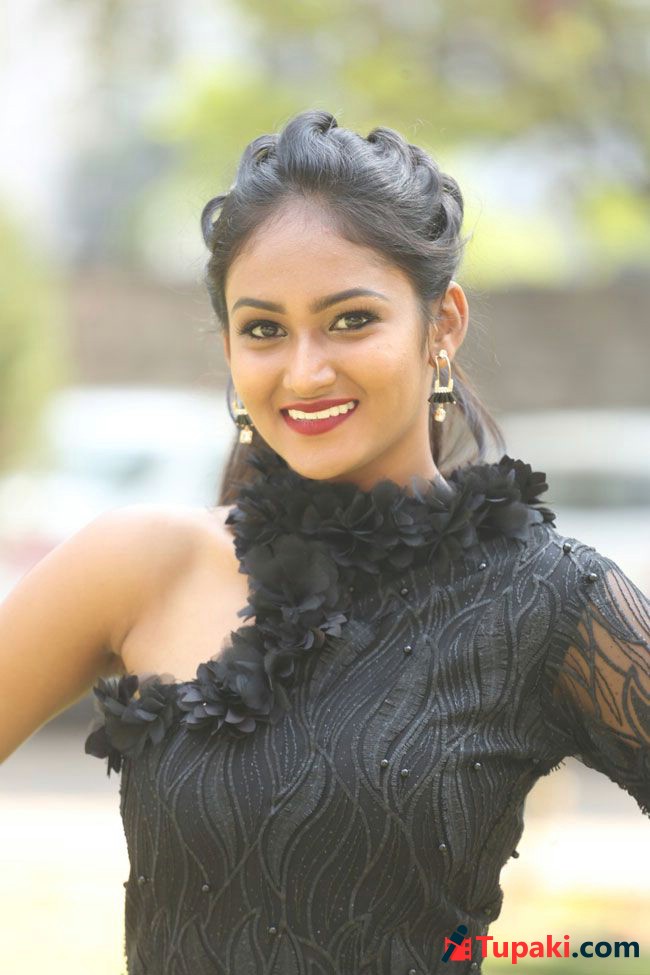 Maheswari Latest Photoshoot pics
