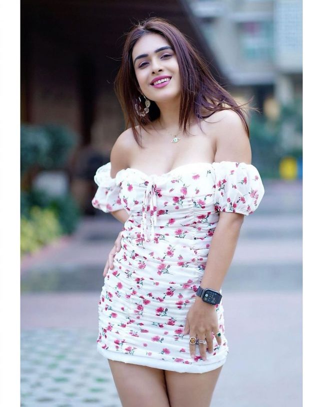 Neha Malik Pics Goes Viral