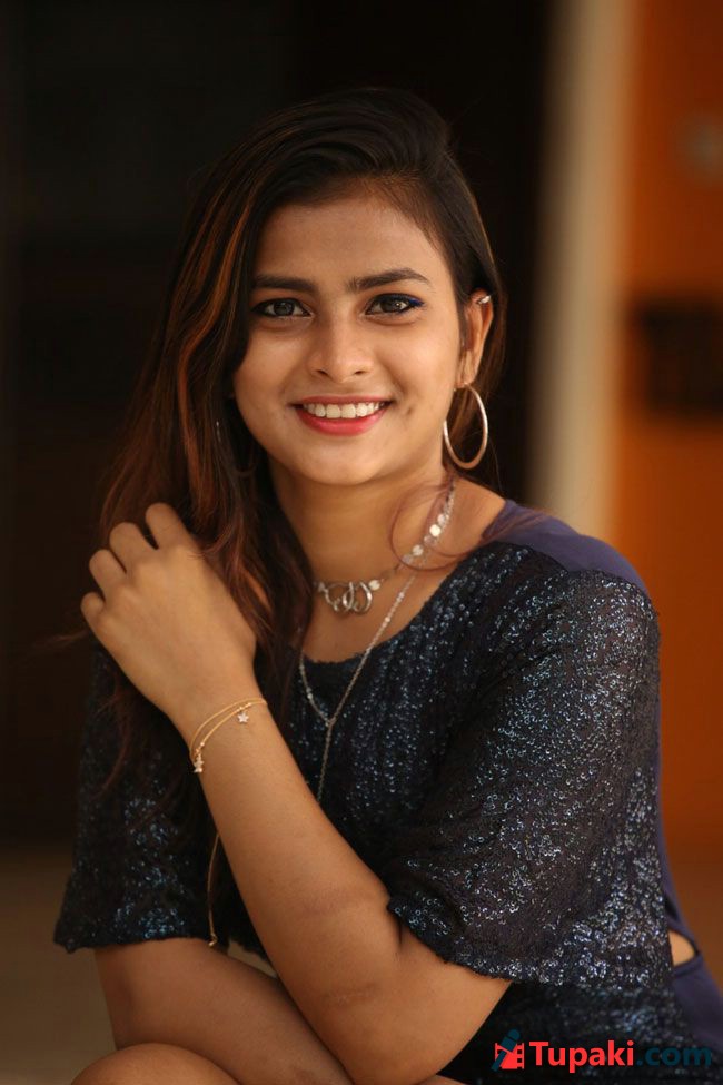 Actress kiya reddy Latest Photo Shoot HD pics