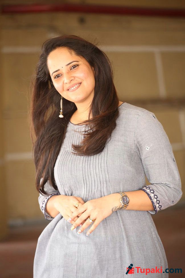 Anasuya bharadwaj New HD Images