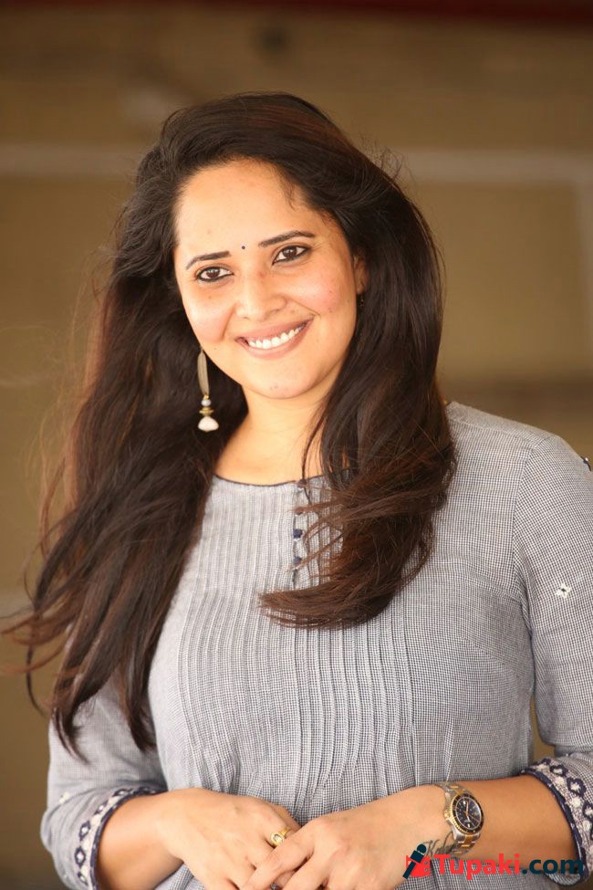 Anasuya bharadwaj New HD Images