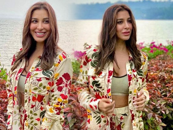 Sophie Choudry Latest Gallery