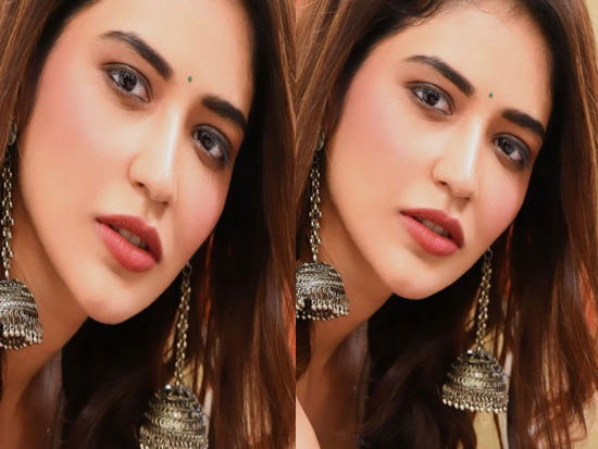Telugu Actress Priyanka Jawalkar Latest Insta Pics