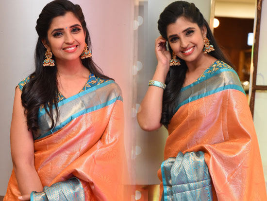 Anchor shyamala Latest Photoshoot Images