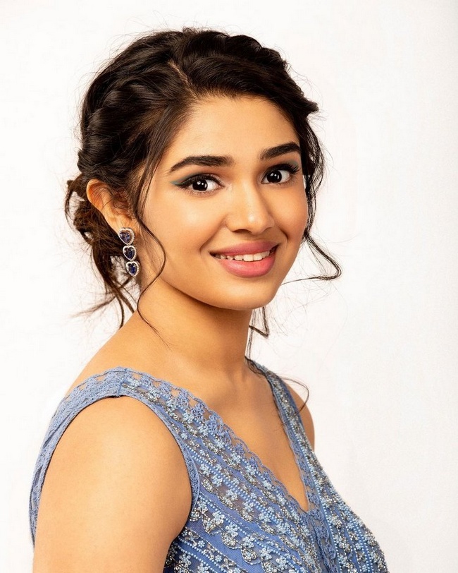 Krithi Shetty Looks Pretty in Her Latest Photoshoot