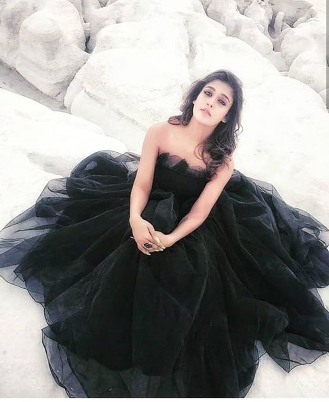 Smart Looks Of Nayanthara In Modern Outfits