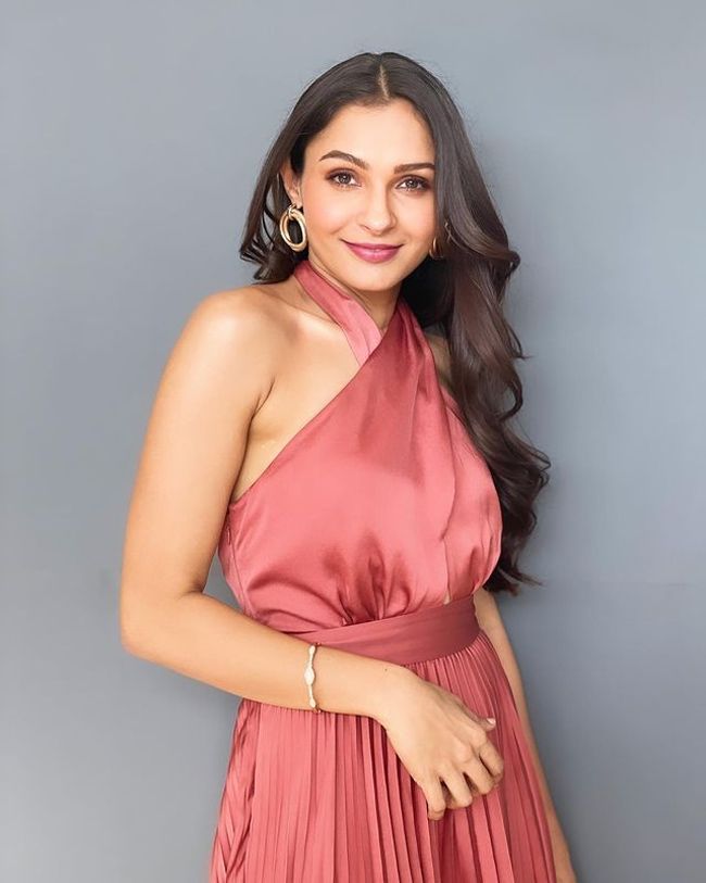 Candid Poses Of Andrea Jeremiah