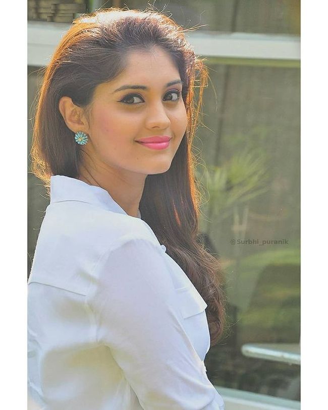 Stunning n Scintillating Surbhi Puranik