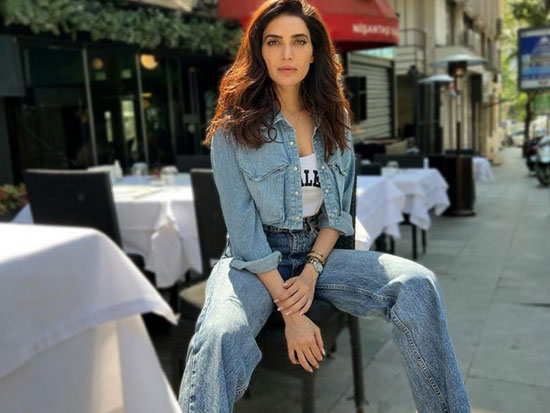 Karishma Tanna Latest Insta Pics