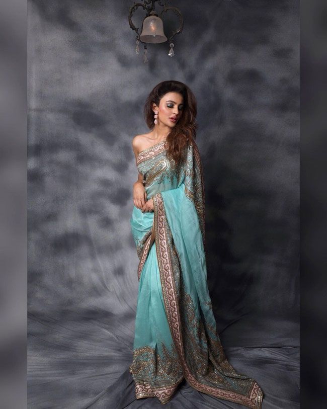 Staggering Poses Of Seerat Kapoor
