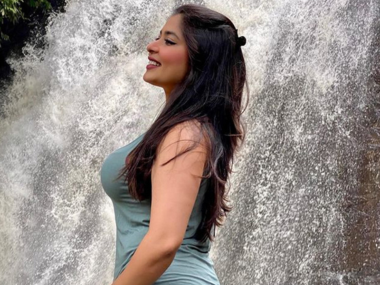 Alluring Stills Of Nikita Sharma