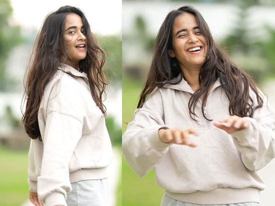 Funky And Stylish Poses Of Deepthi Sunaina