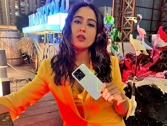 Sara Ali Khan Stunning Looks In Shorts