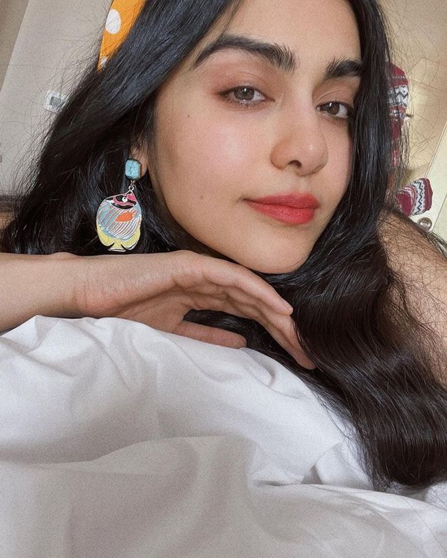 Pretty Looks Of Adah Sharma