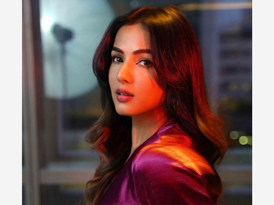 Ravishing Looks Of Sonal Chauhan