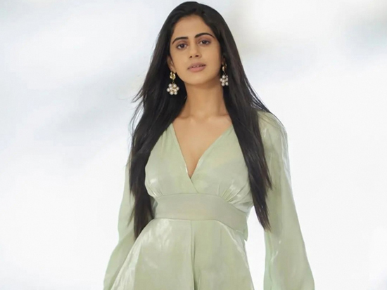 Appealing Looks Of Gehna Sippy