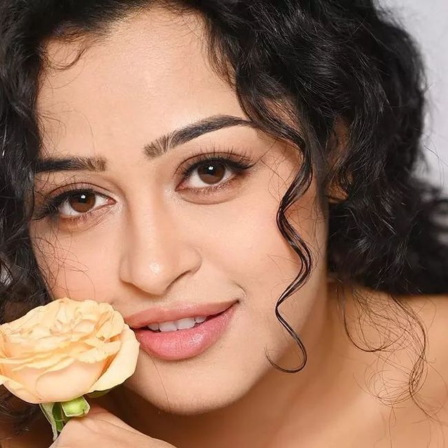 Apsara Rani Steamy Pics Raises Heat