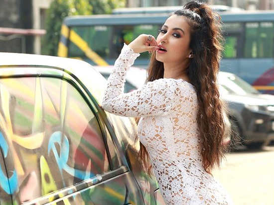 Monami Ghosh Raises Heat With New Photoshoot