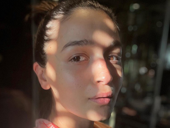 No Makeup Clicks Of Alia Bhatt