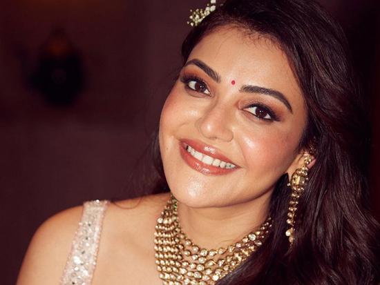 Sizzling Looks Of Kajal Agarwal In A Saree