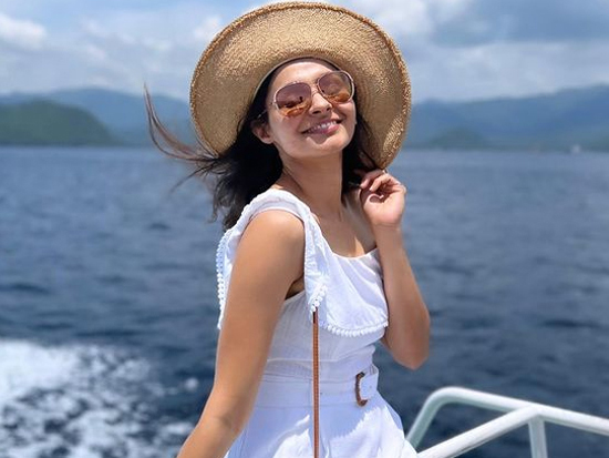Amazing Andrea Jeremiah Enjoying Her Vacation