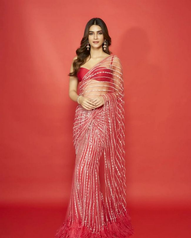 Staggering Poses Of Kriti Sanon