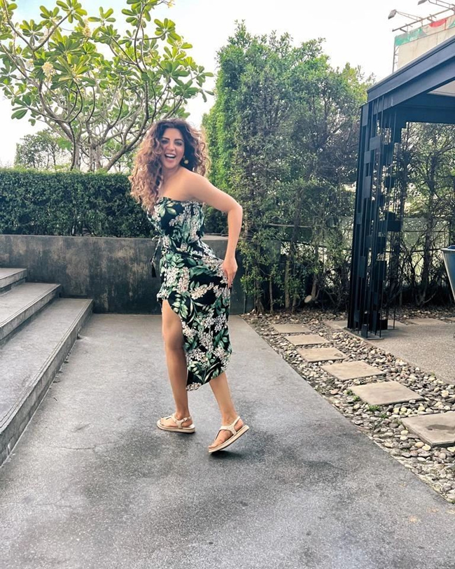 Staggering Poses Of Shama Sikander