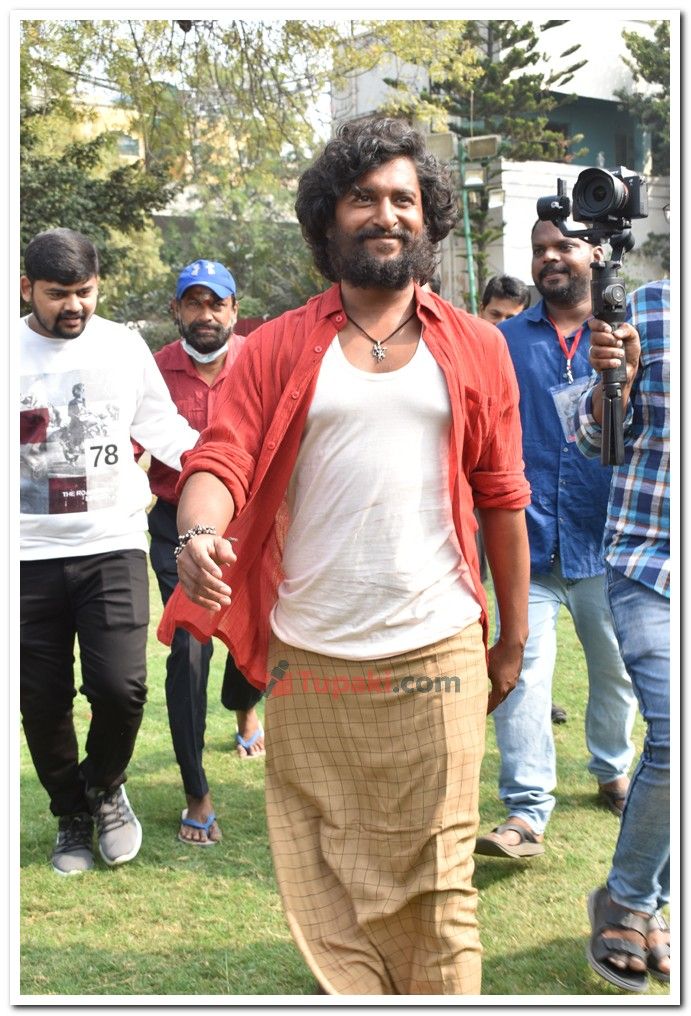 Nani Poses In Dasara Look For Fans Meet