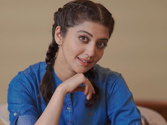 Lovely Looks Of Pranitha Subhash