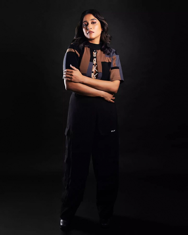 Ravishing Looks Of Regina Cassandra In Black