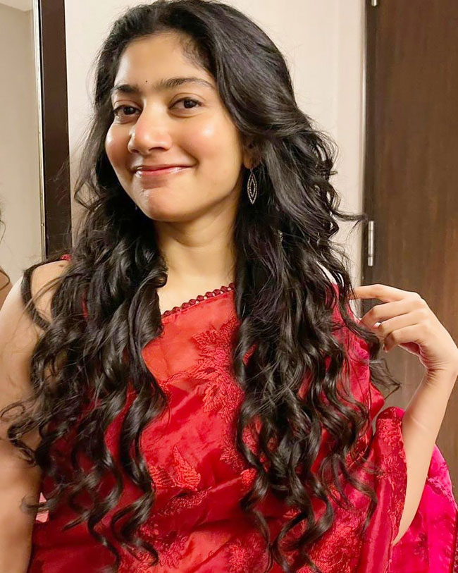 నిజంగా లేడీ పవర్ స్టార్‌... ఇది సాయి పల్లవి రేంజ్‌