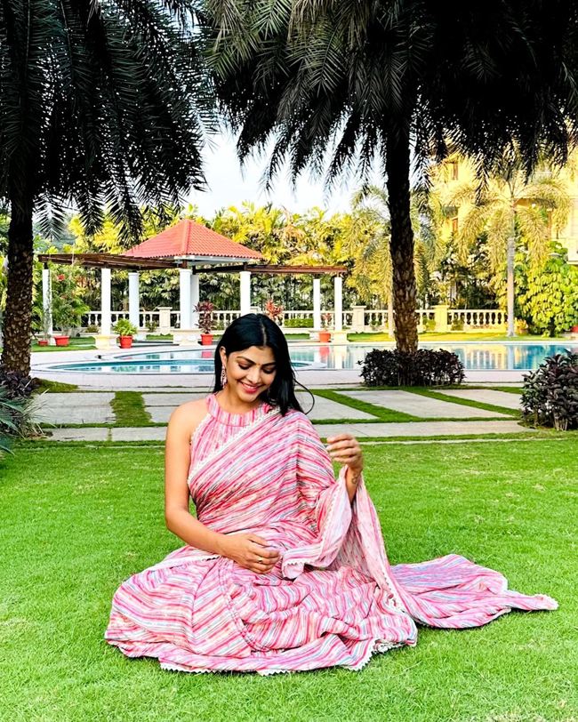 Astounding Poses Of Lahari Shari In Black