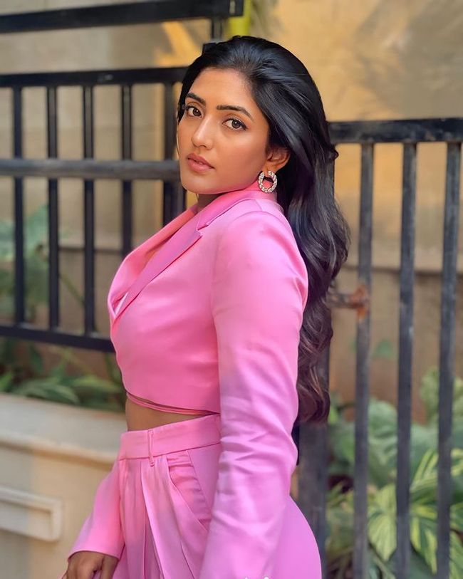 Enticing Looks Of Eesha Rebba