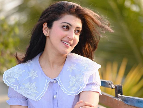 Lovely Looks Of Pranitha Subhash