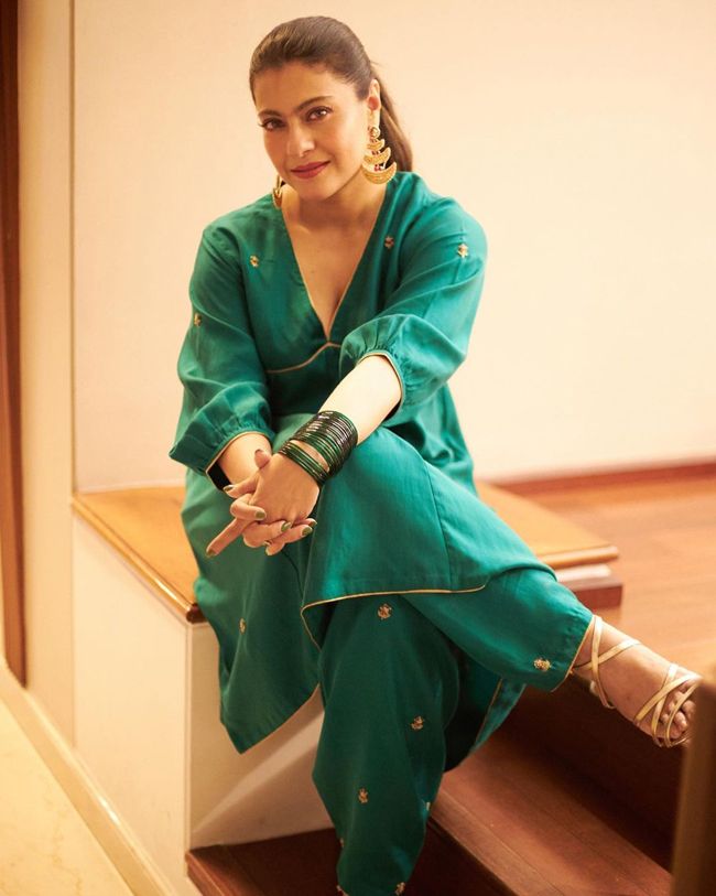 Stunning Looks Of Kajol