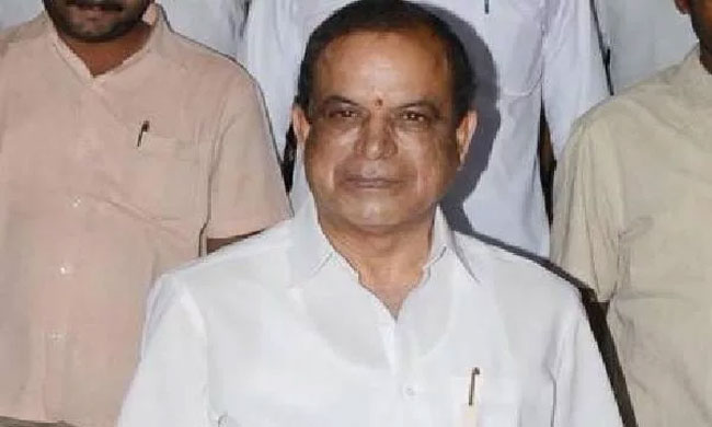 రాజు గారి సీటుకు ఆ ఇద్దరూ కాపు...?