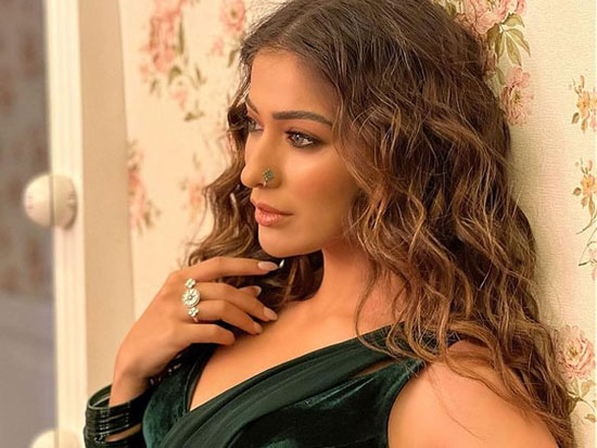 Exquisite n Appealing Poses Of Raai Laxmi